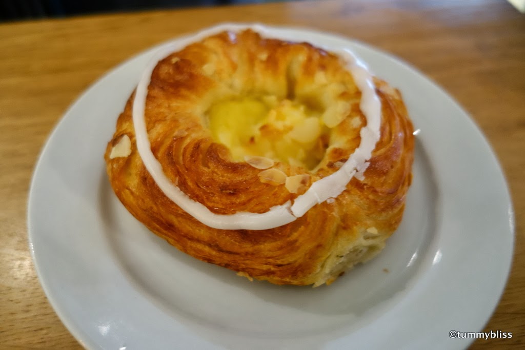 to devour...: Andersen Bakery