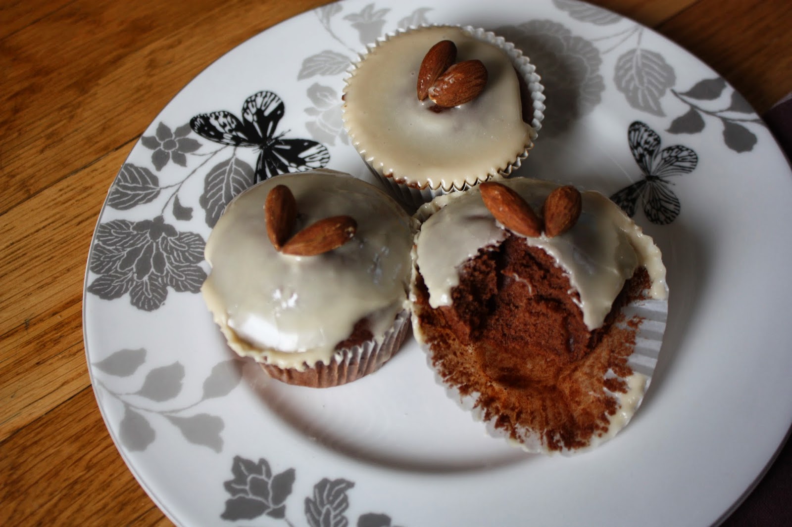 Chow and Chatter: Mocha Cupcakes