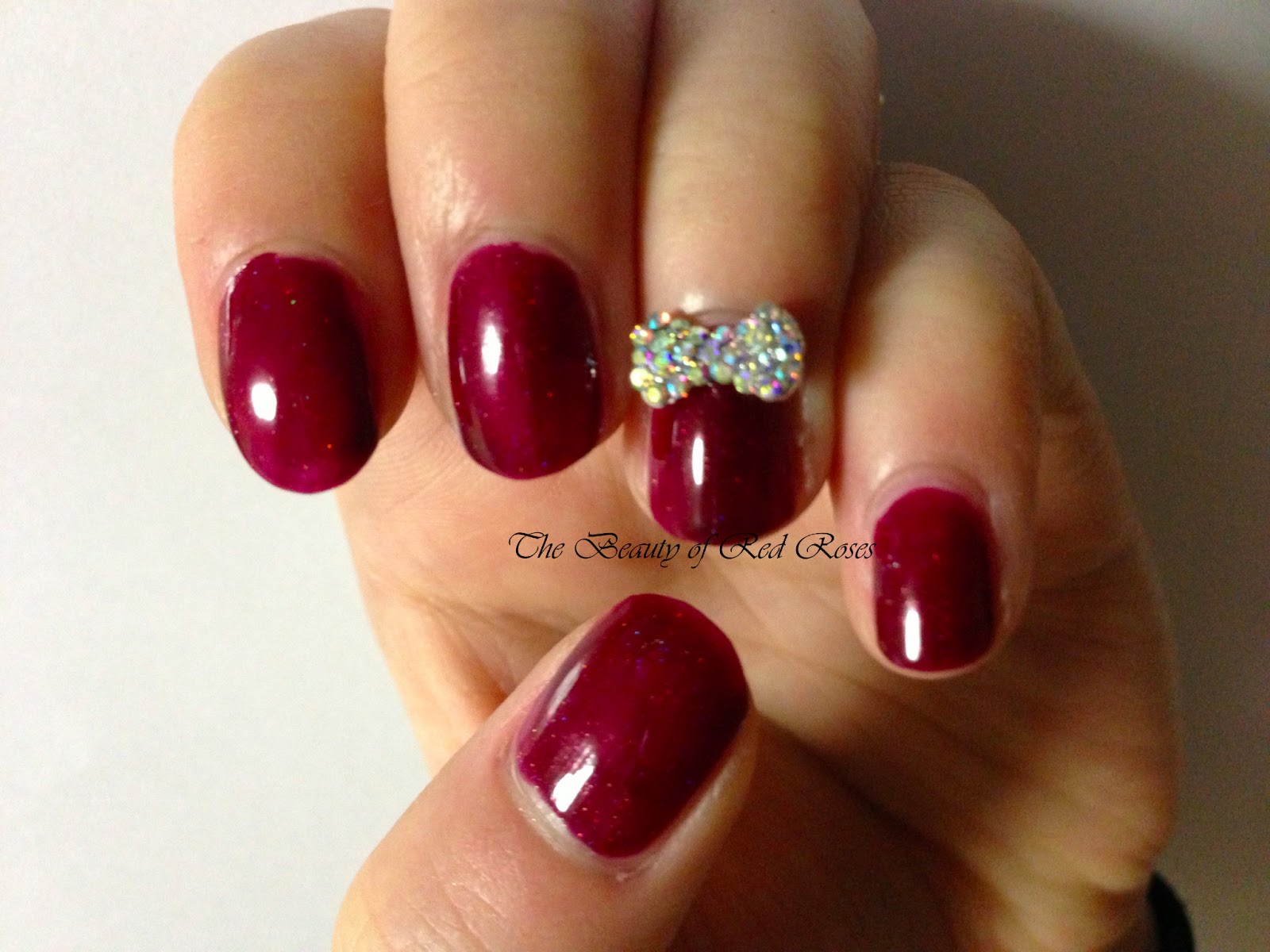 The Beauty of Red Roses: Kit Cosmetics Diamond Nail Bows