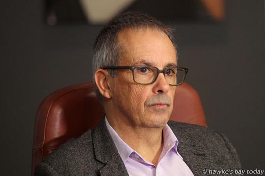 ElephaNZa: Moving Pictures