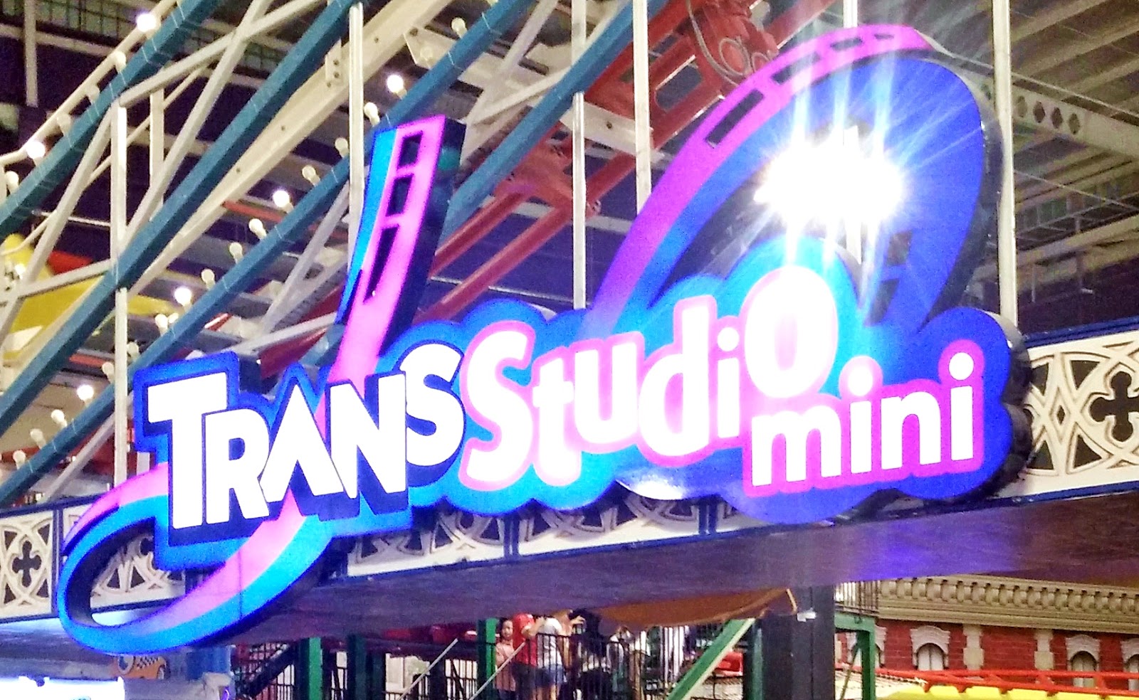 Dolan Asik di Wahana Baru 'Trans Studio Mini' Semarang - Words of My Life