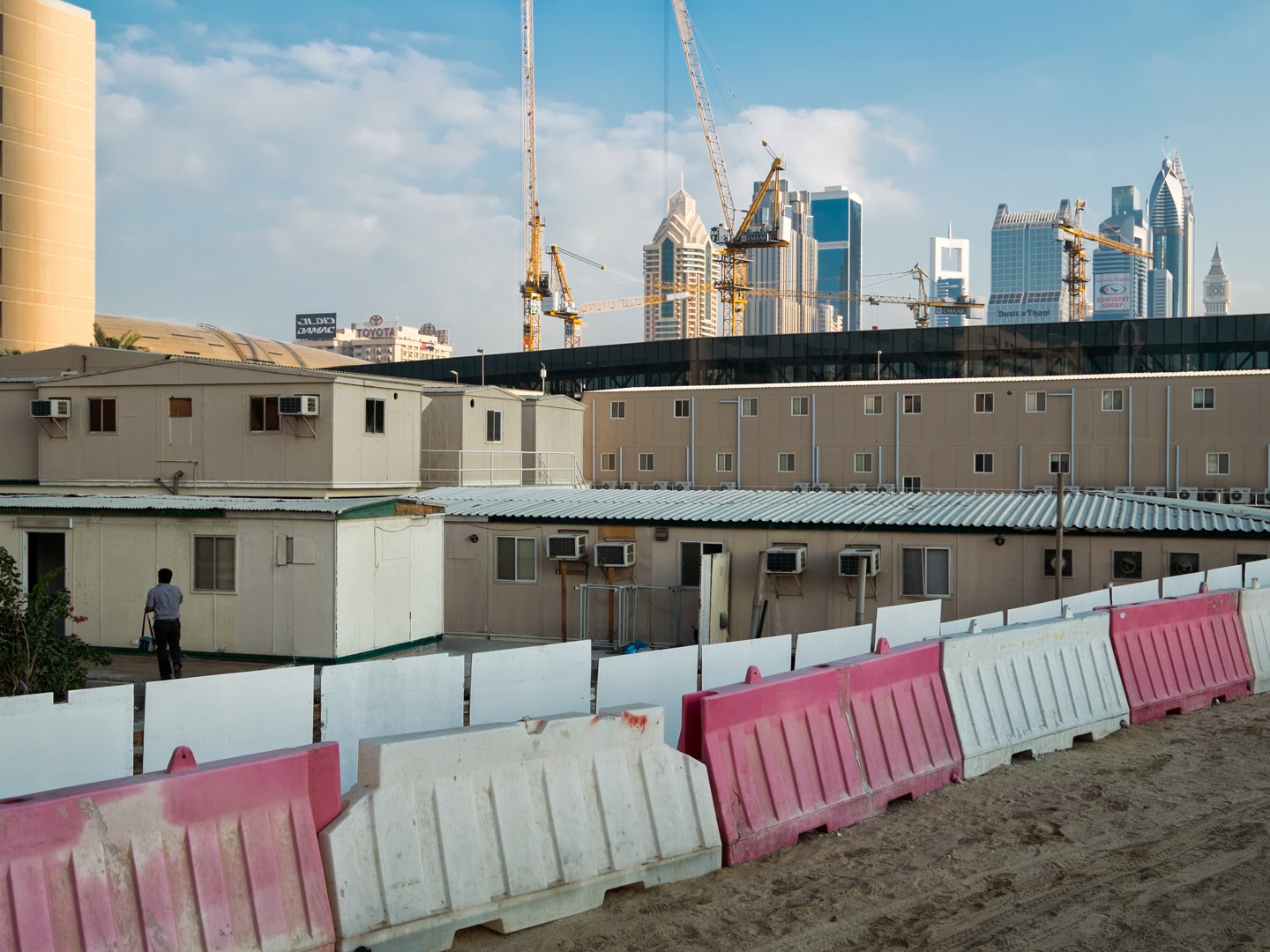 Hello Talalay: Dubai Under Construction