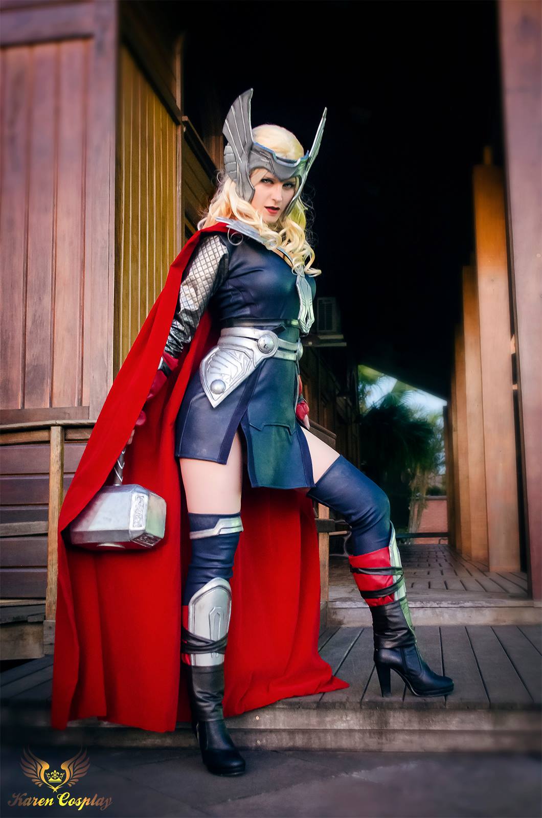 Calvin's Canadian Cave of Coolness: Lady Thor By Karen Cosplay