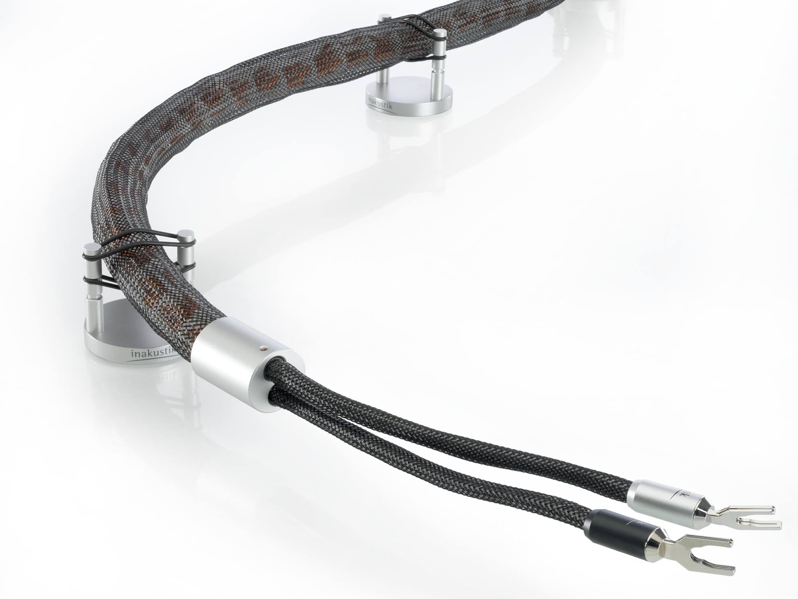 IN-AKUSTIK REFERENCE CABLE BASE – Ultimate High-Fidelity