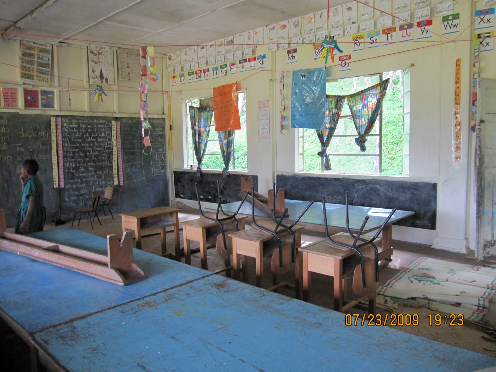The Fijian Experience: Elementary School Visit in Namatakula Village