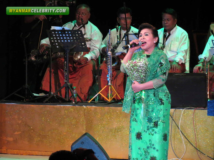 PHOTO: Classic Mar Mar Aye's Solo Music Show in Yangon | Myanmar Singer ...