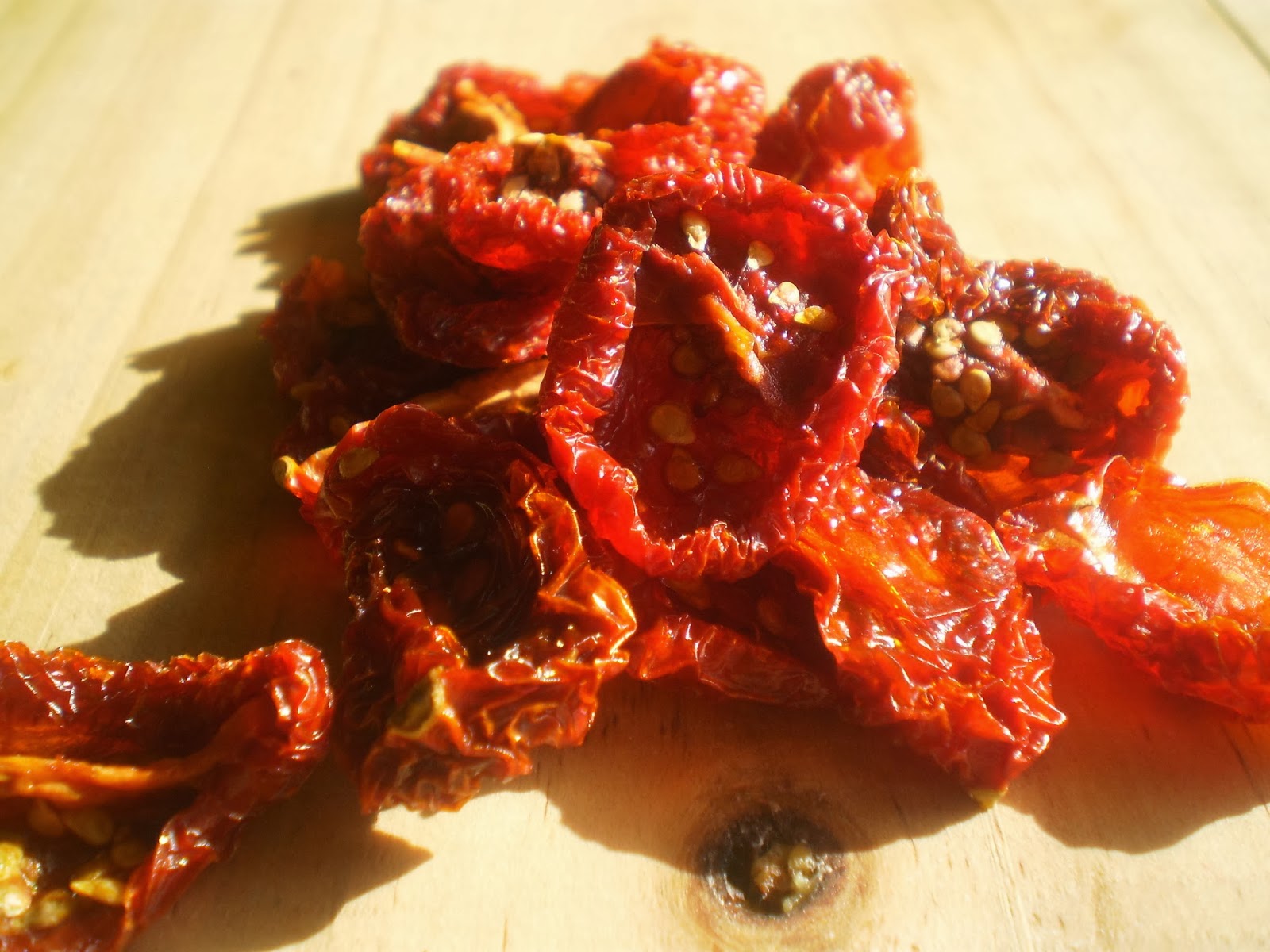 vinotava1: OLĪVEĻĻĀ MARINĒTI SAULĒ KALTĒTI TOMĀTI