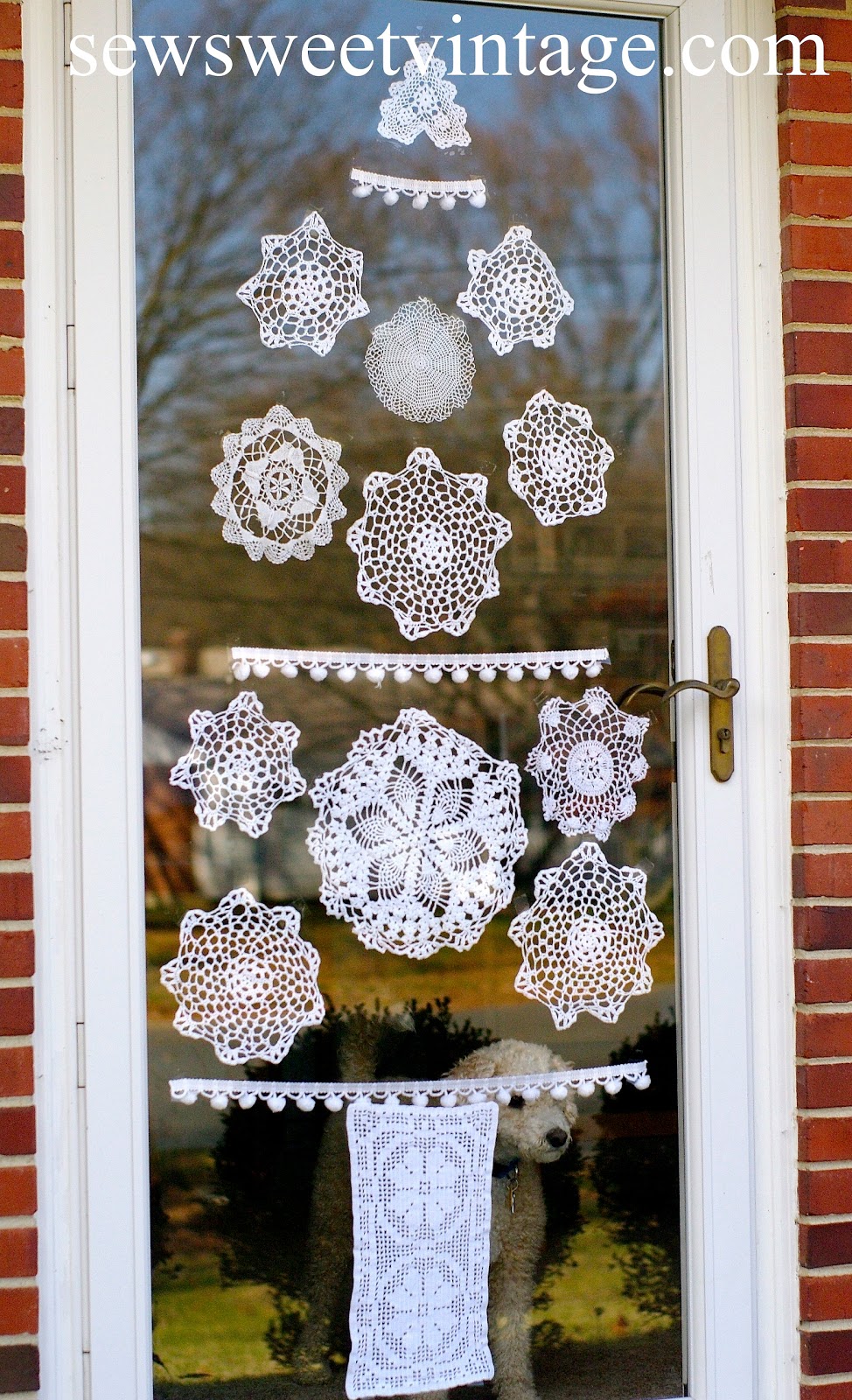 Sew Sweet Vintage: Doily Christmas Tree