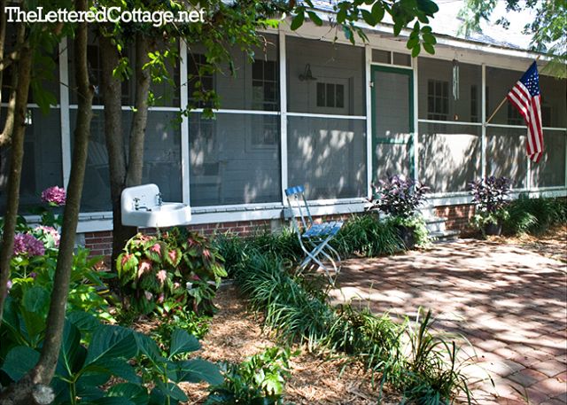 Fifi Flowers: House... Cottage Painting