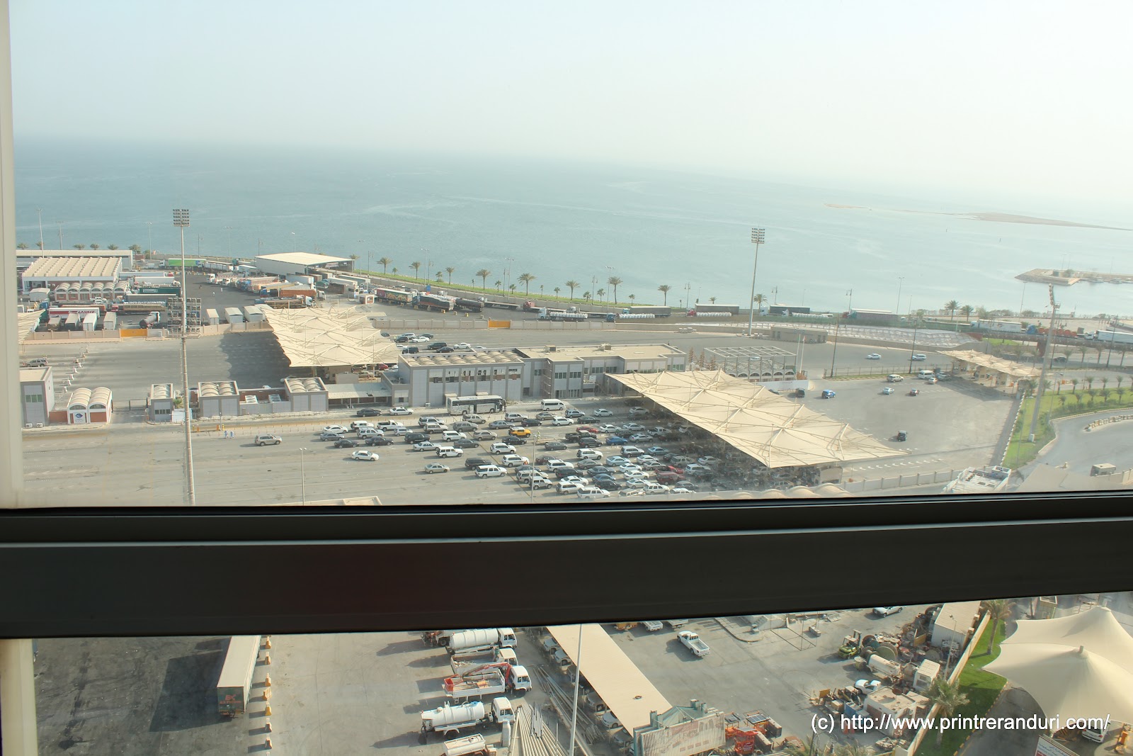 Printre rânduri: Bird's Eye View over... Saudi-Bahrain Bridge