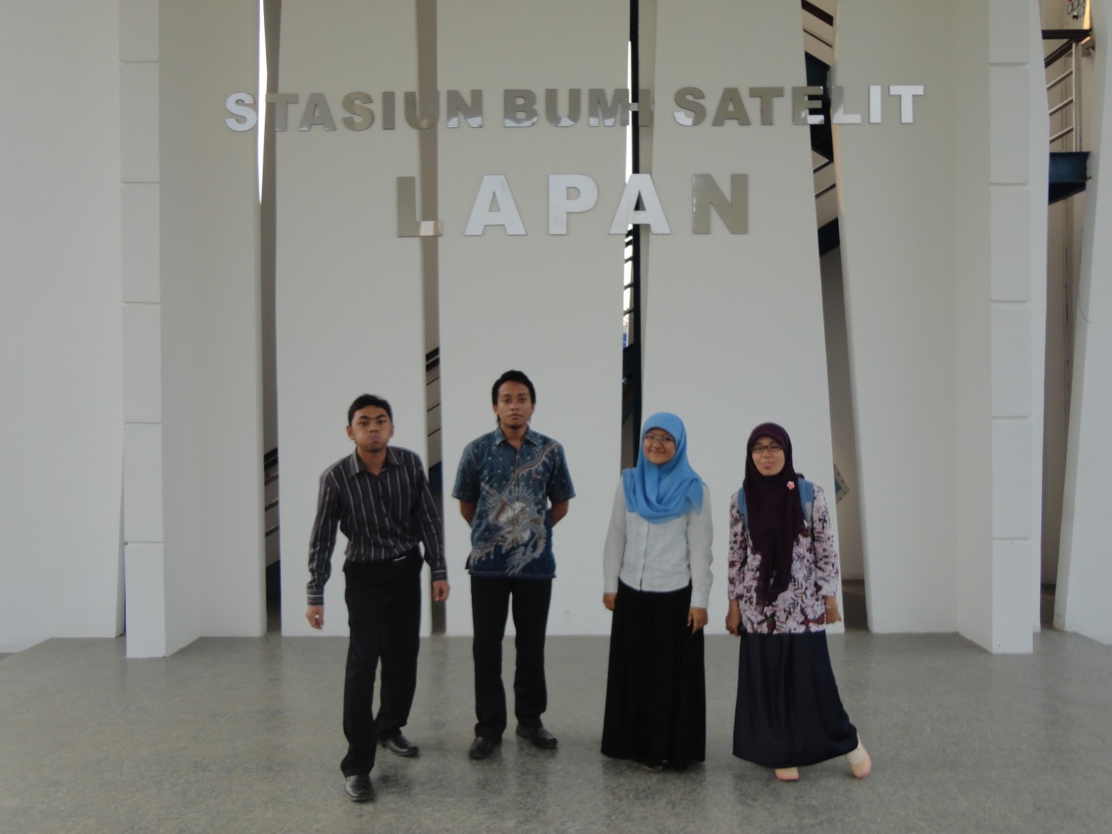 Ay_Ayu`s words: Kerja Praktek di LAPAN Rumpin Bogor