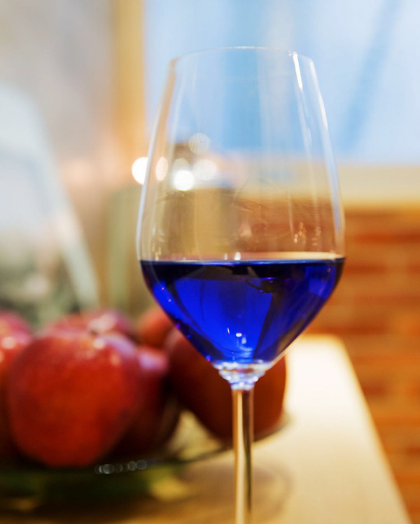 Baú do Luizinho: Conheça o novo vinho azul
