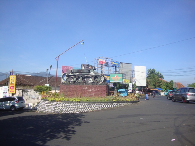 MUDAH BELAJAR IPS SMP : MONUMEN PALAGAN AMBARAWA & MUSEUM ISDIMAN