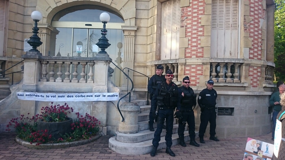 Association SAINT-AVERTIN-AVENIR: Vendredi 5 mai 2017 A Yerres la ville ...