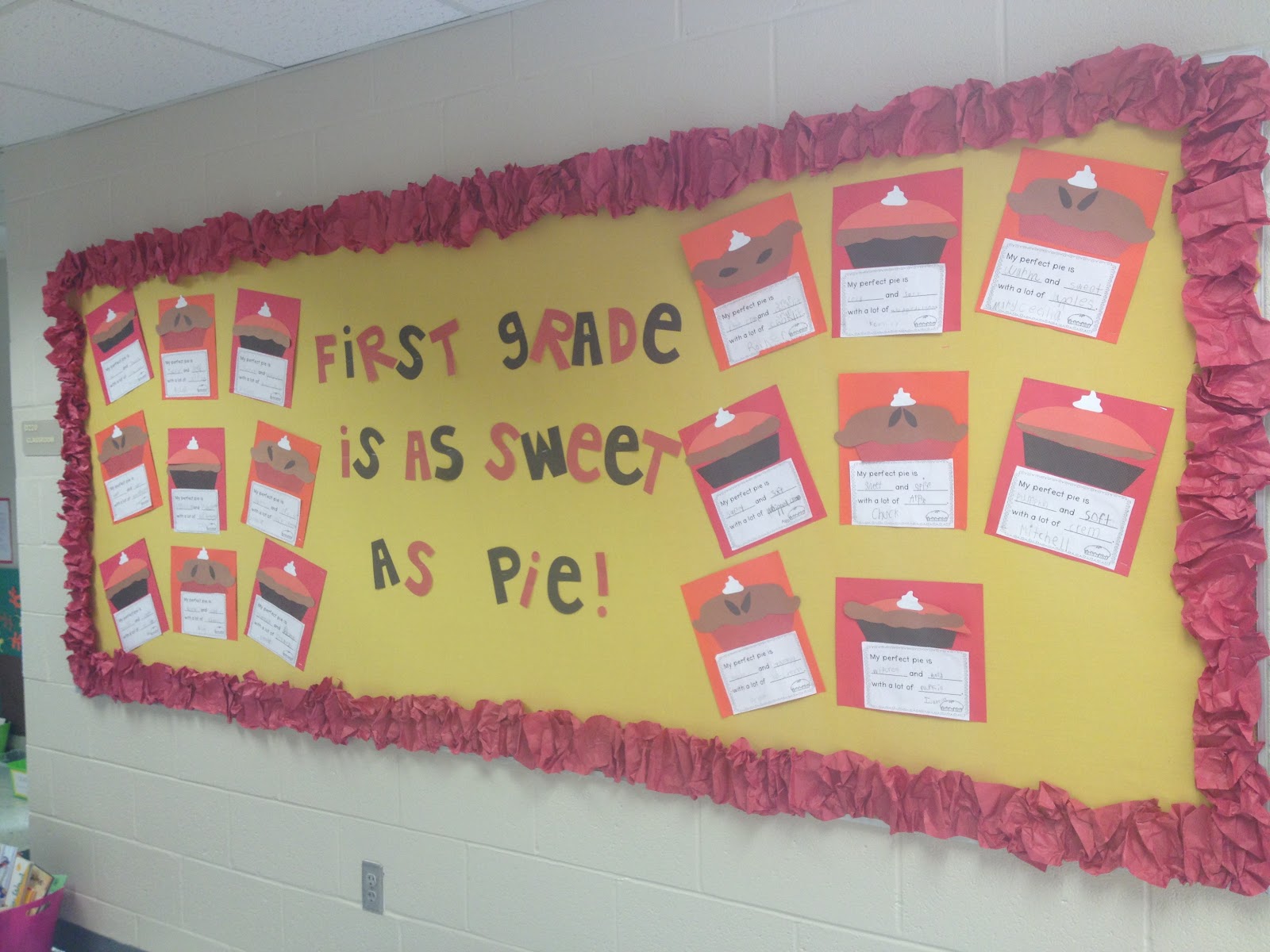 Castles and Crayons: Thanksgiving Bulletin Board :)