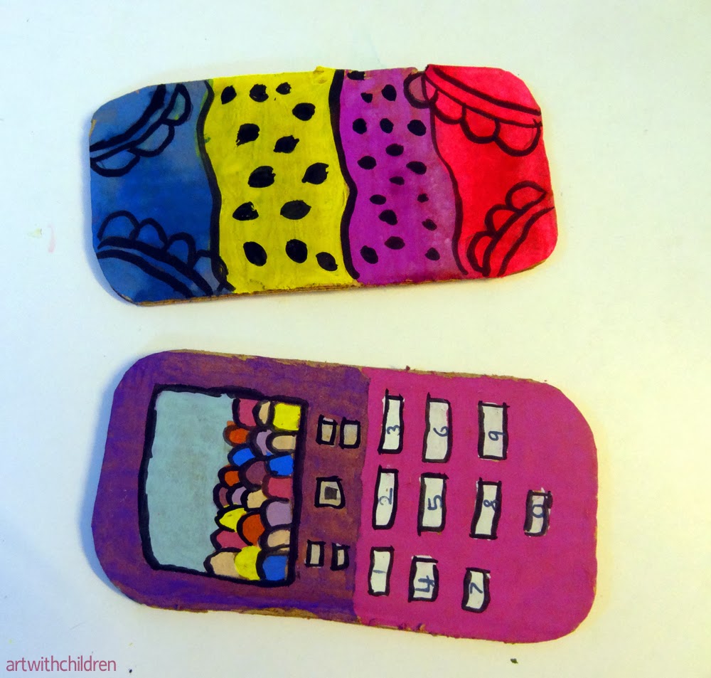 Making mobile phones using cardboard