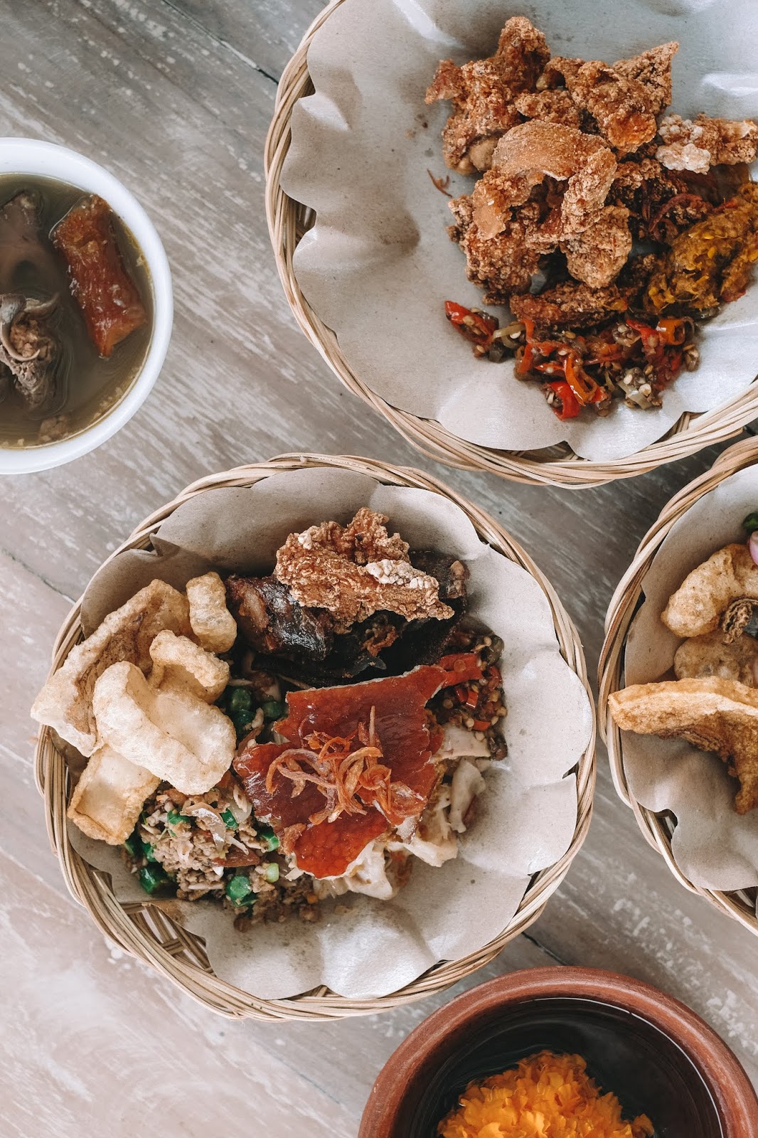 ULTIMATE GUIDE BABI GULING BALI - foodandfeast