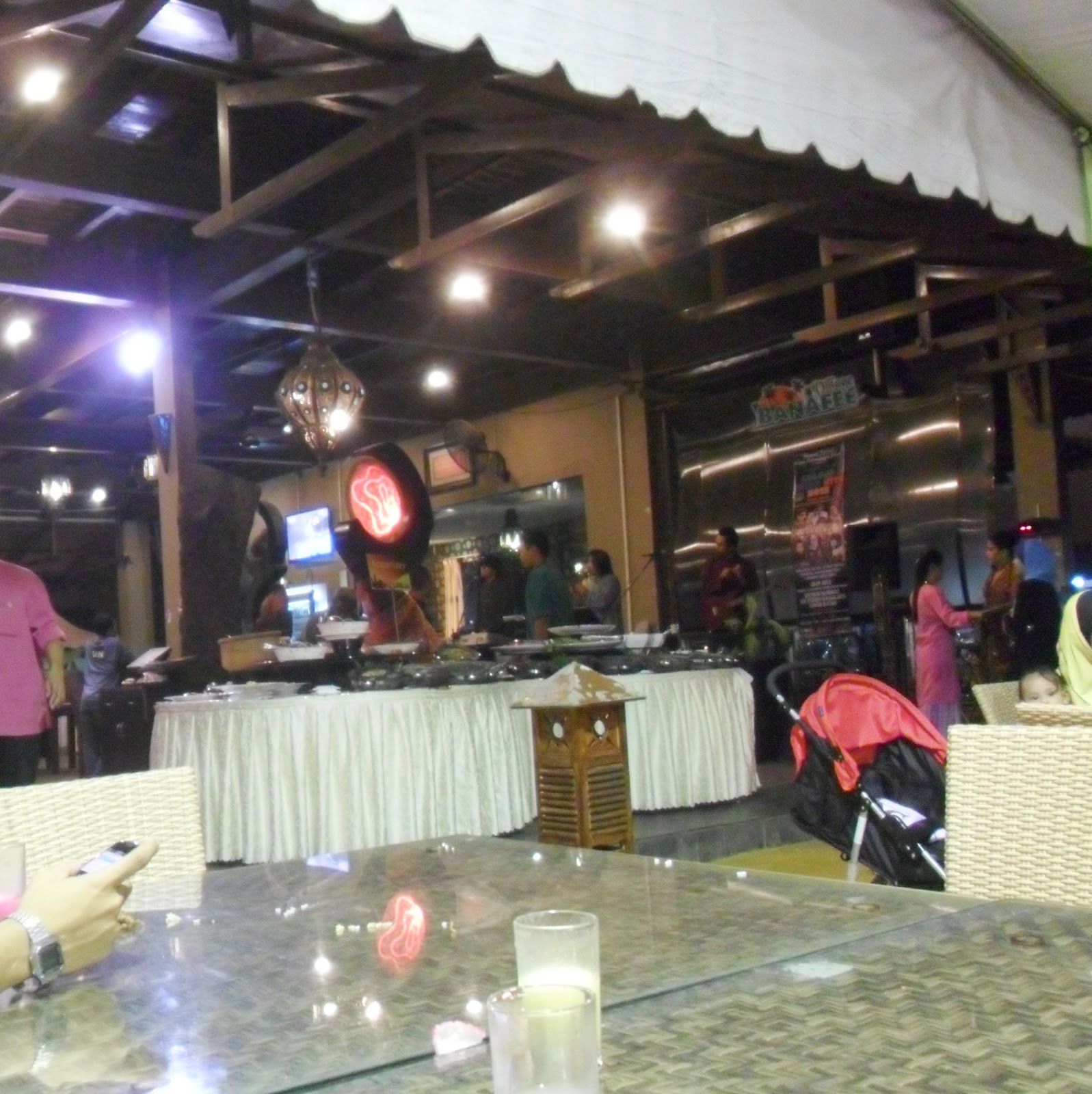 Bunga September: Berbuka Puasa - Banafee Village