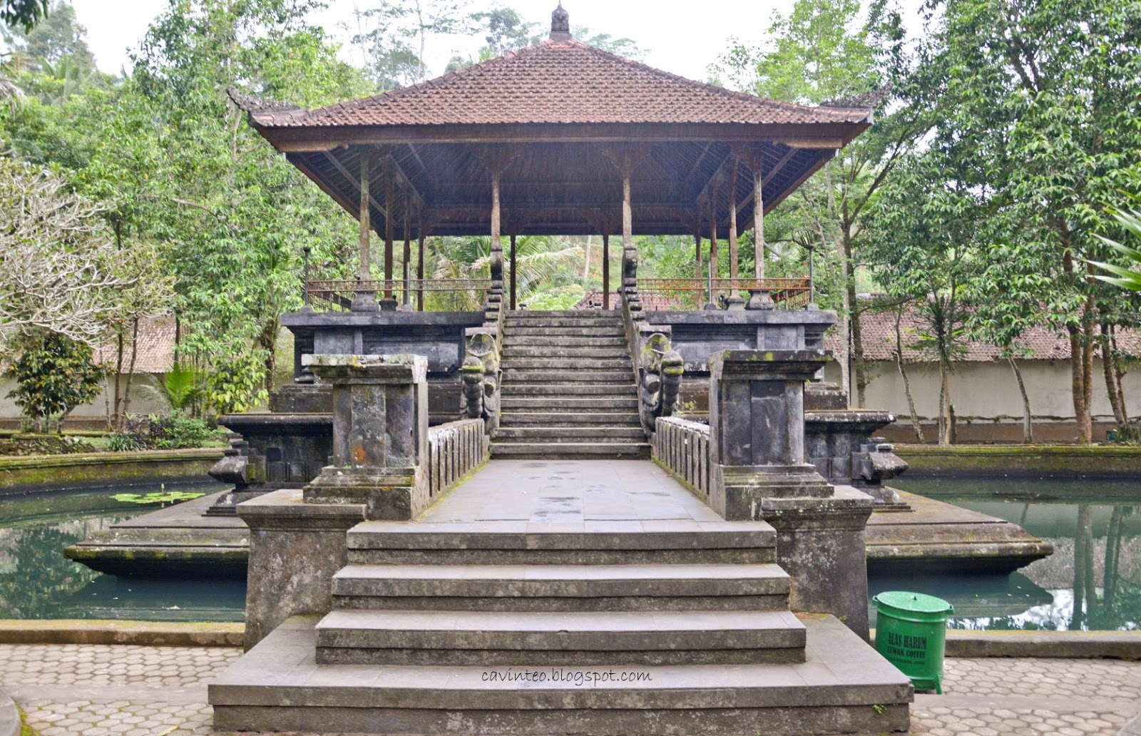Entree Kibbles: The Pavilion with a Moat beside Pura Tirta Empul (The ...