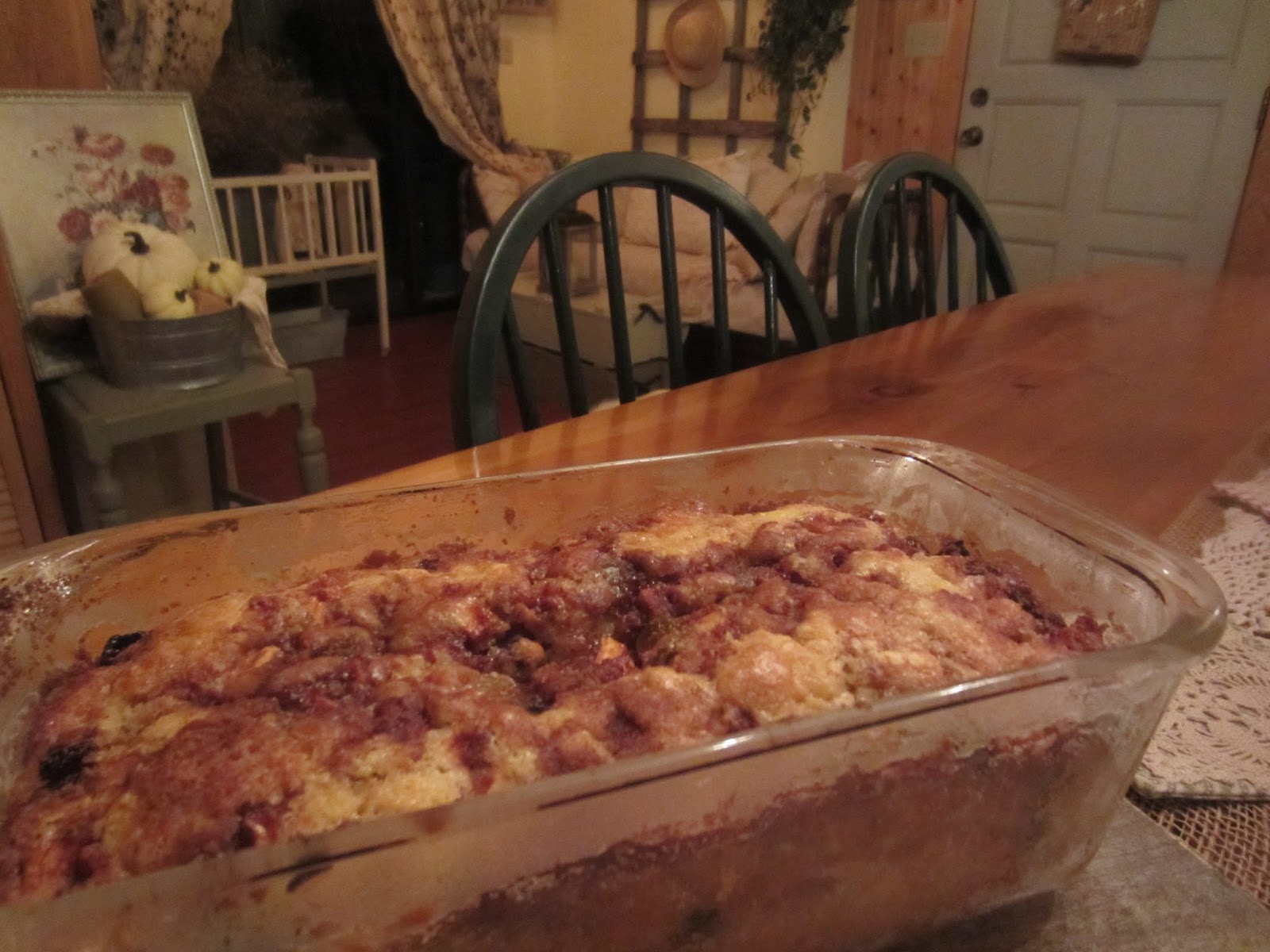 Beatrice Euphemie: Apple-Raisin Cinnamon Bread on a Rainy Day