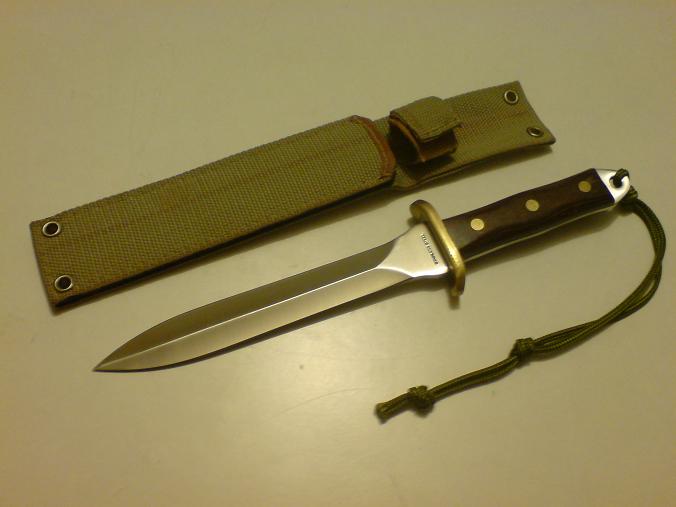 WeaponCollector's Knuckle Duster and Weapon Blog: Boker Magnum Double ...