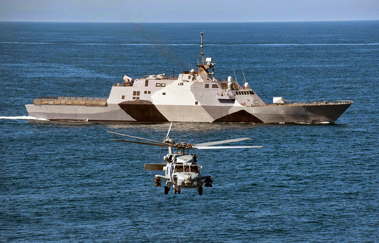 DEFENSE STUDIES: US Navy: 4 LCSs to Operate Out of Singapore by 2018
