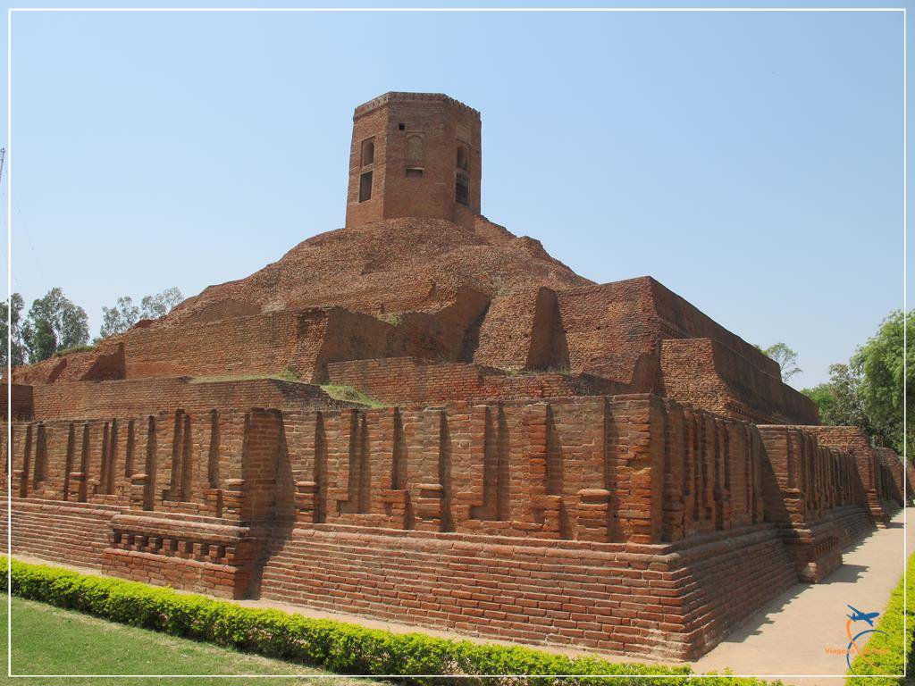 Chaukhandi Stupa, onde Buda encontrou seus primeiros cinco discípulos ...