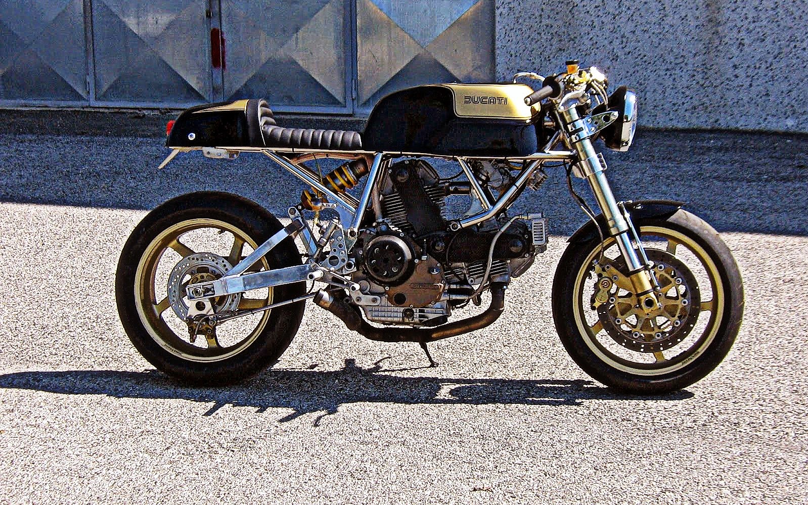 Cafe Racer by GGarage - RocketGarage - Cafe Racer Magazine