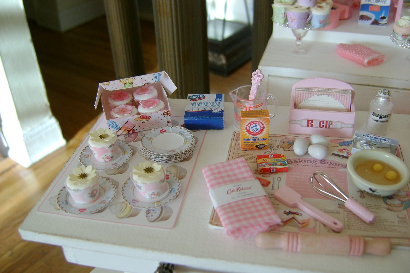 Baking In Miniature: Custom Requested Kitchen in 1:6 Scale