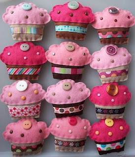 Butterfly of Four : Felt Cupcakes - Free Patterns and Tutorial