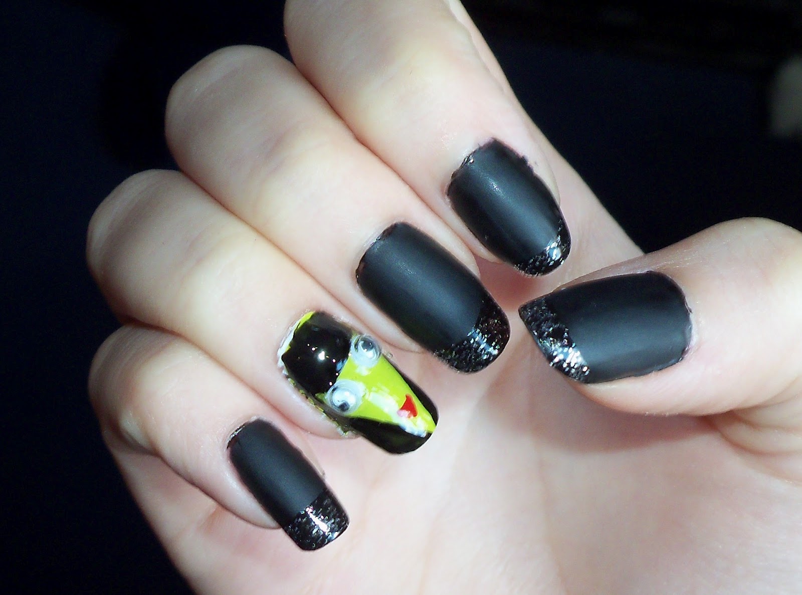 Nails in bloom: Space themed nails