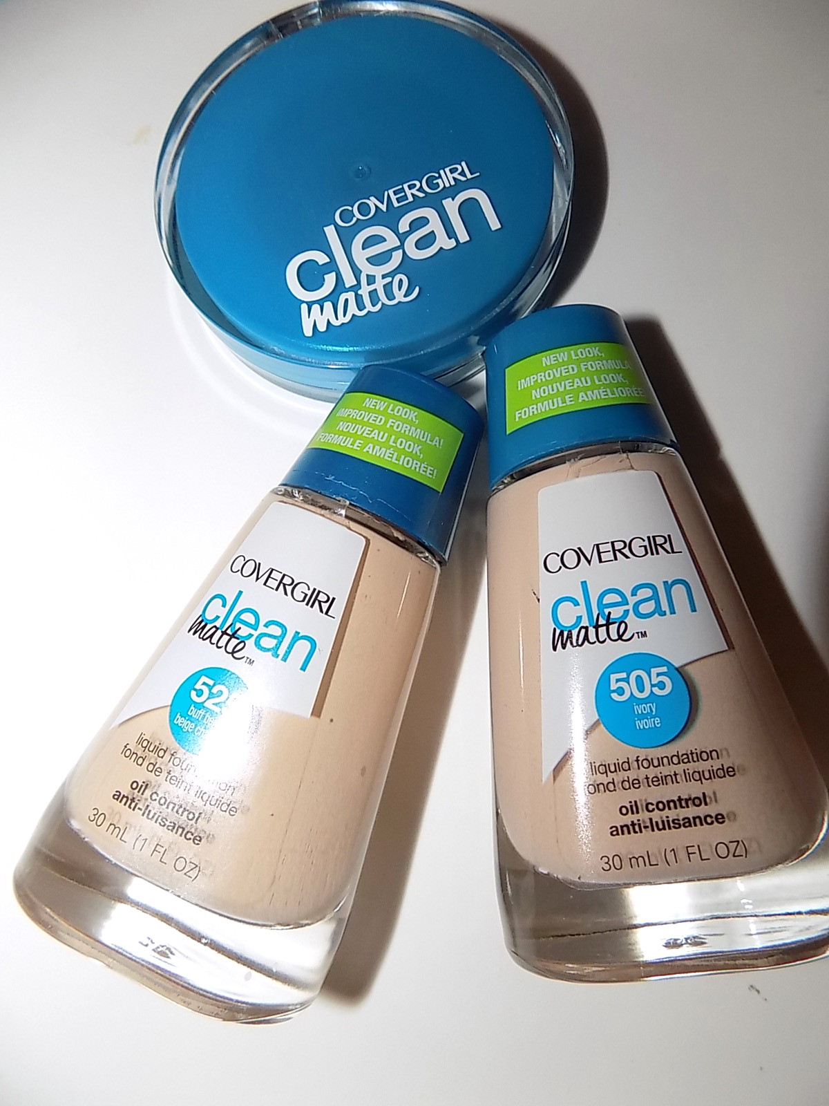 The Beauty Alchemist: Cover Girl New Clean Matte Powder & Foundation