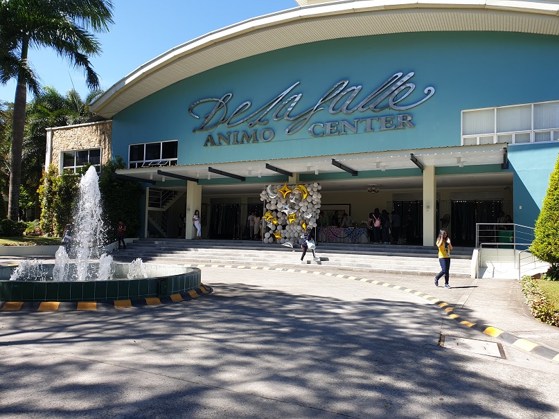 My Quick Visit To Dela Salle University Dasmariñas Cavite - Erica YuB