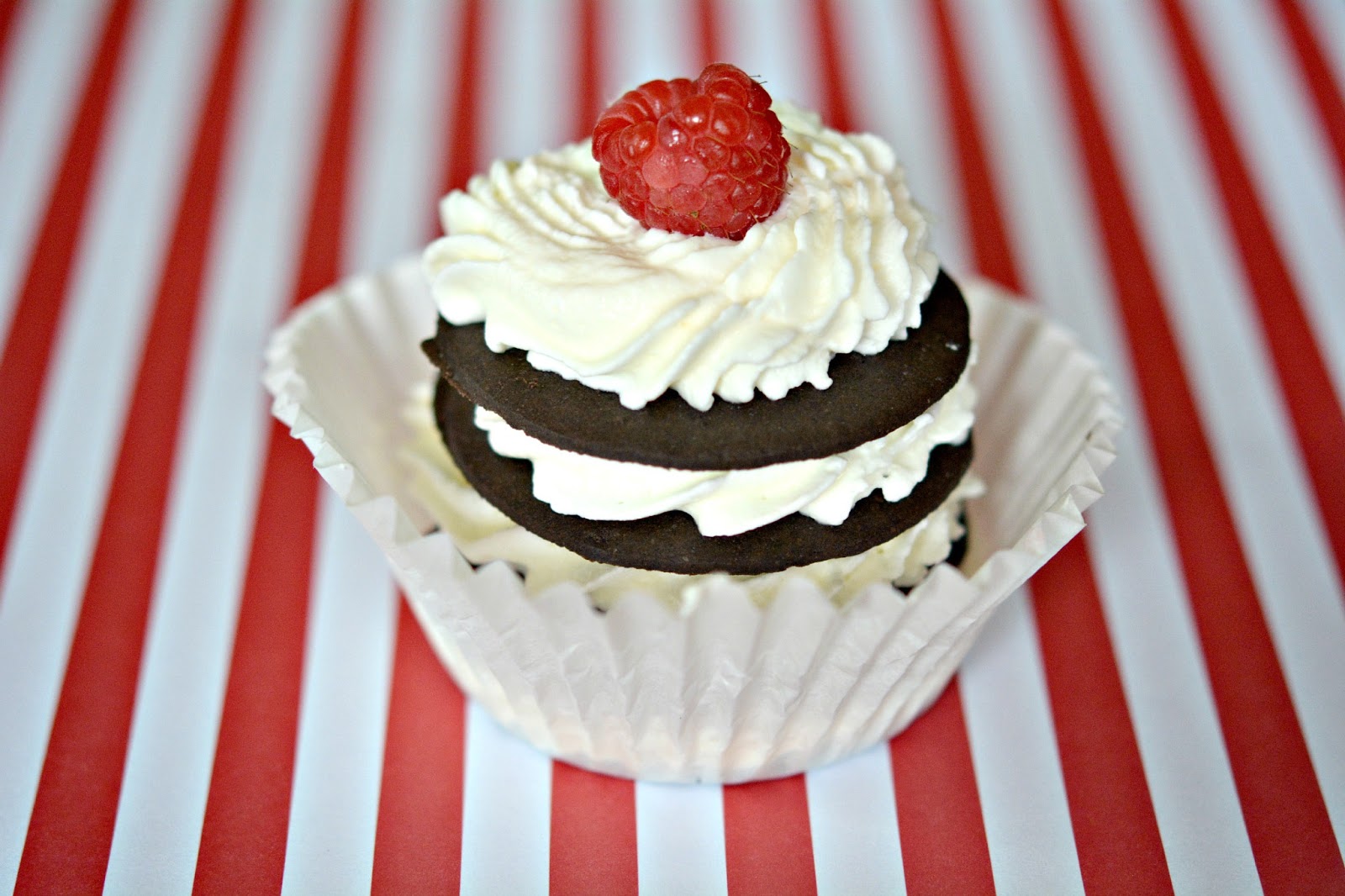 MINI CHOCOLATE ICEBOX CAKES-CUPCAKE STYLE - Hugs and Cookies XOXO