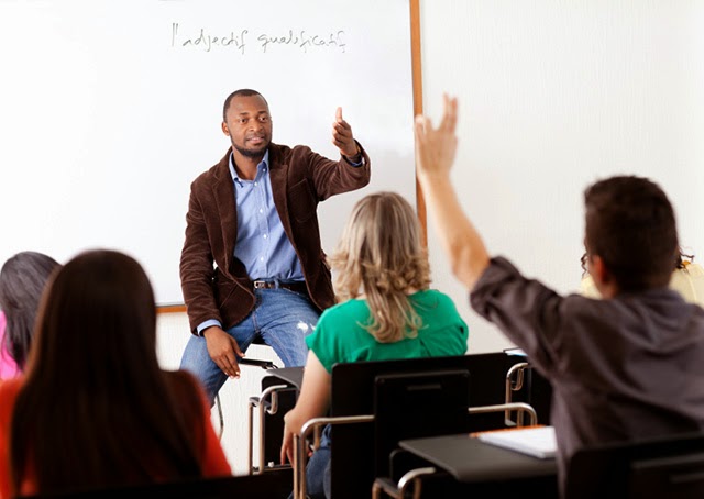 Momento do ADM: Professores defendem maior formação para educação de ...