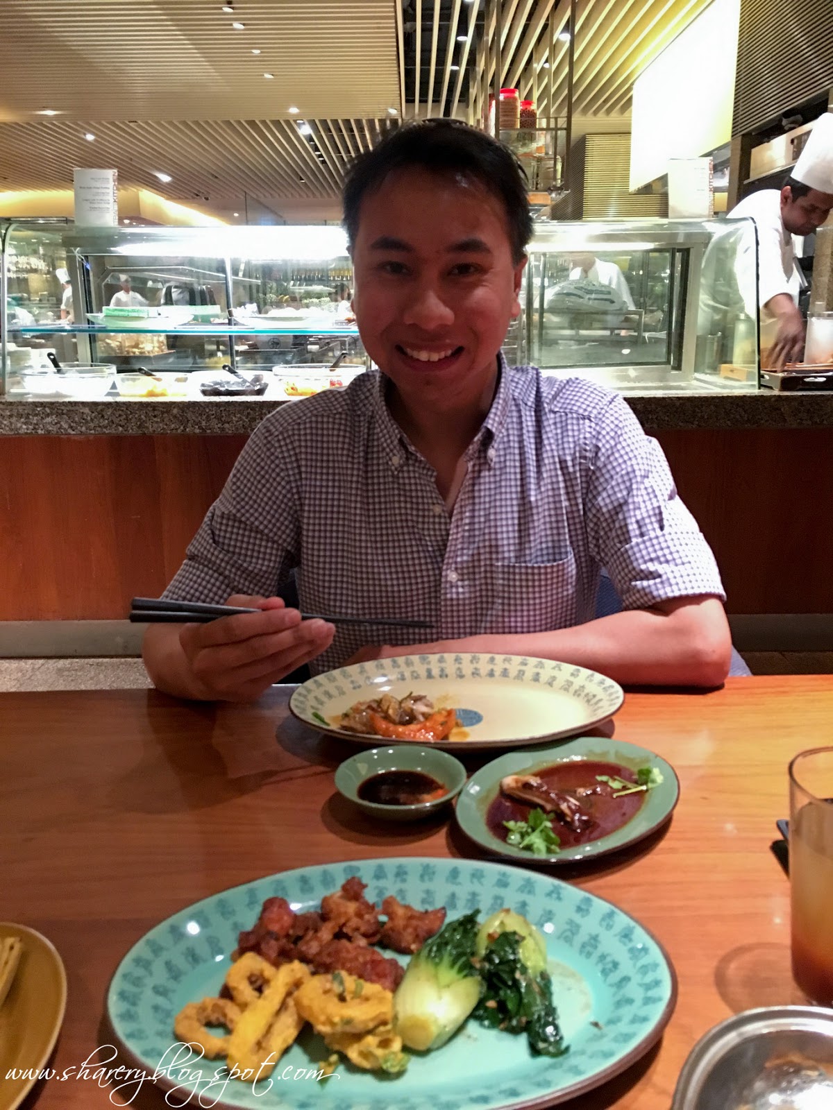 Terjemahan Hati: Straits Kitchen - Halal Buffet Singapore