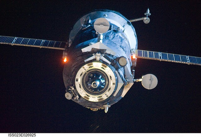 SpaceRubble: Russian Progress Spaceship Loses Control