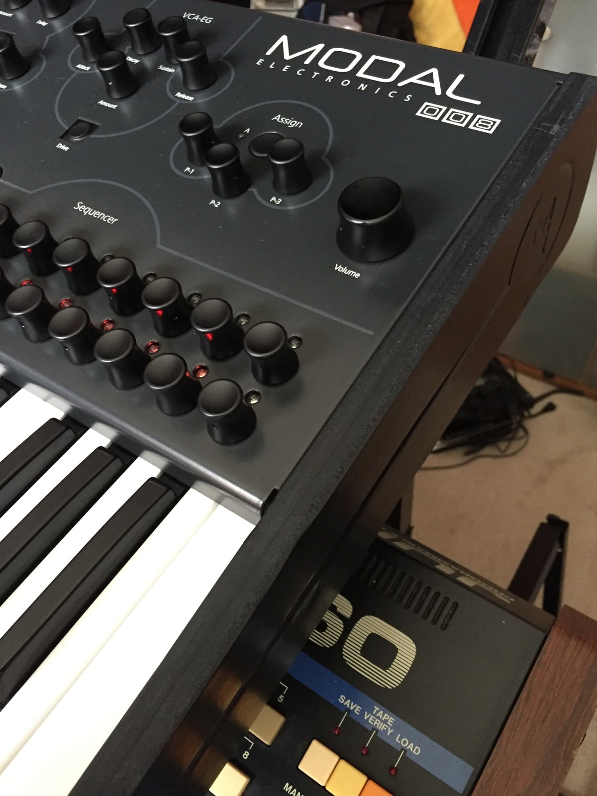 MATRIXSYNTH: Modal 008 8-voice Analog Synthesizer