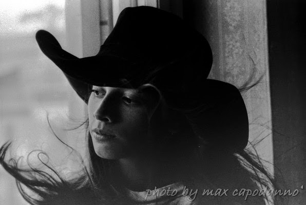 Positano MY LIFE: Donna col cappello ...