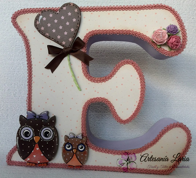 Artesania Laria: Más letras decoradas en nuestro taller!!