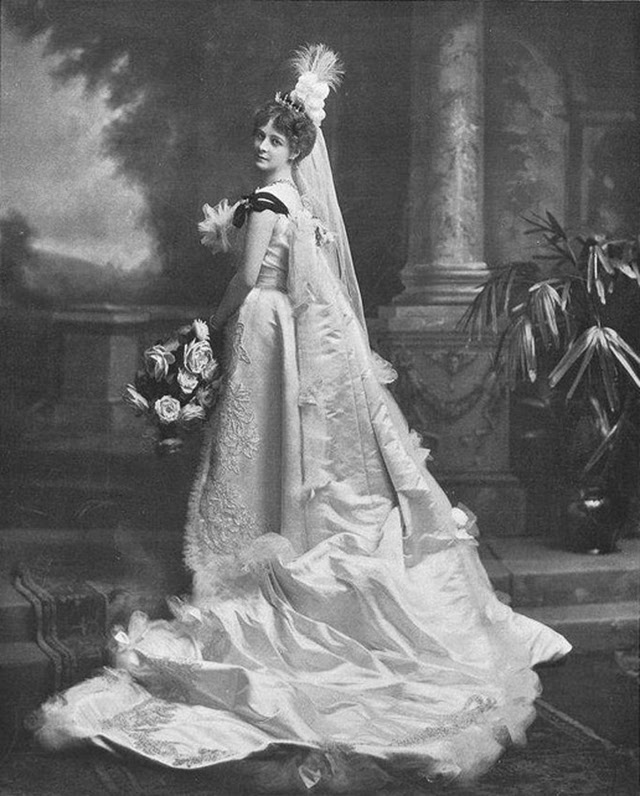 26 Vintage Photos Show Beautiful Parisian Women's Fashion From the ...