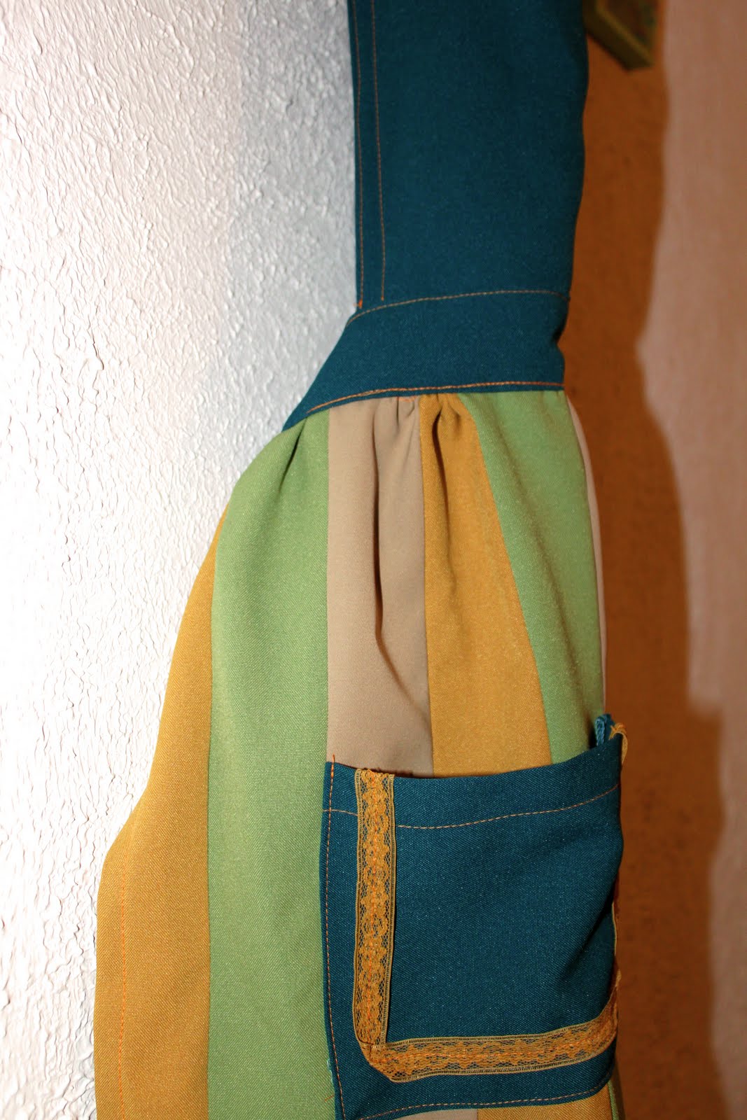 Colorblock Apron with Sewing Patterns!