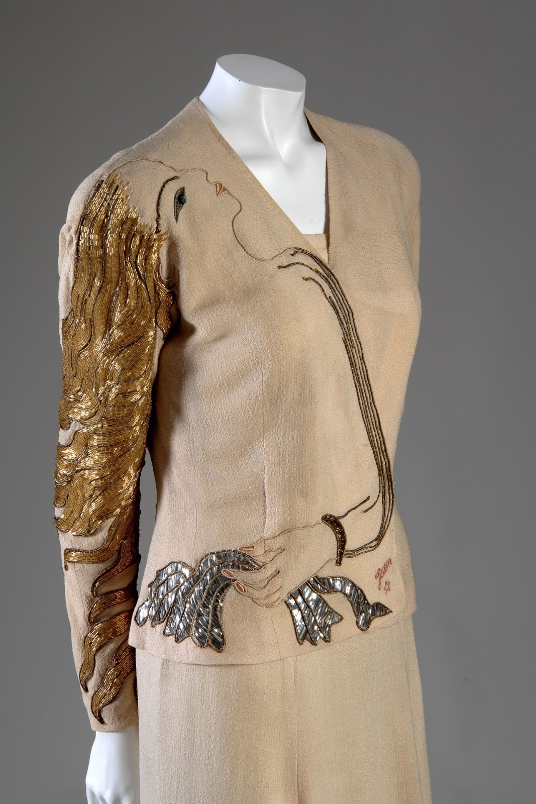 mm candy: Elsa Schiaparelli