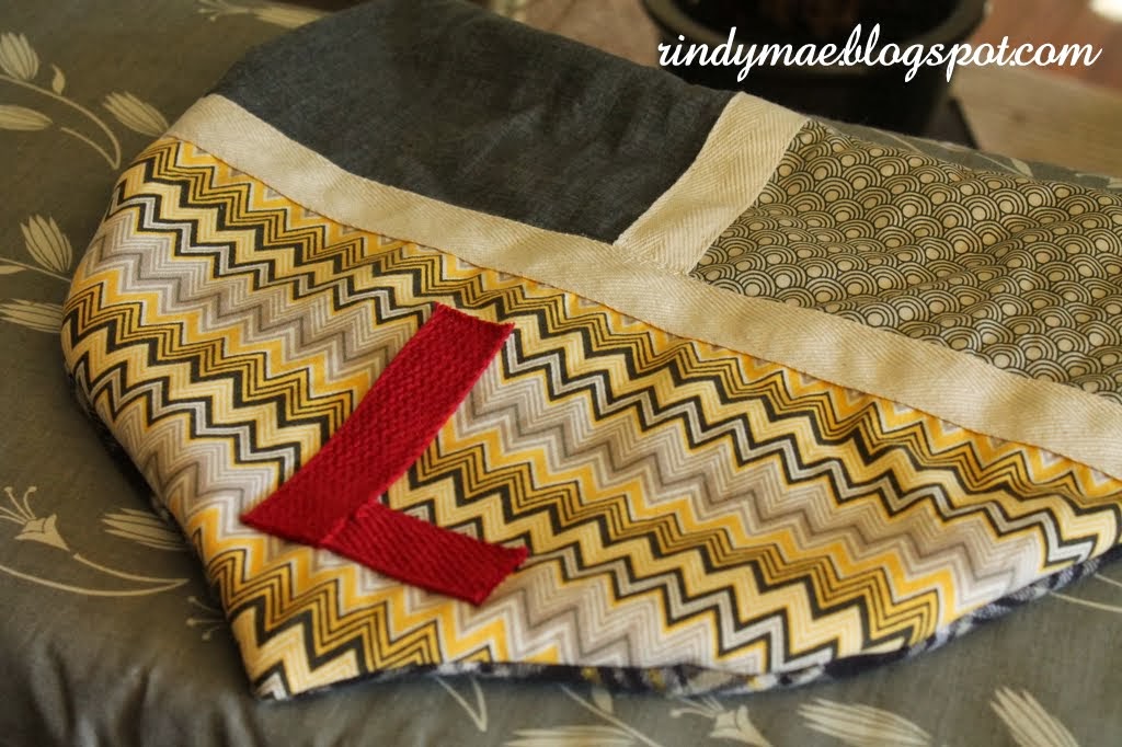 Rindy Mae: DIY Shield Pillow