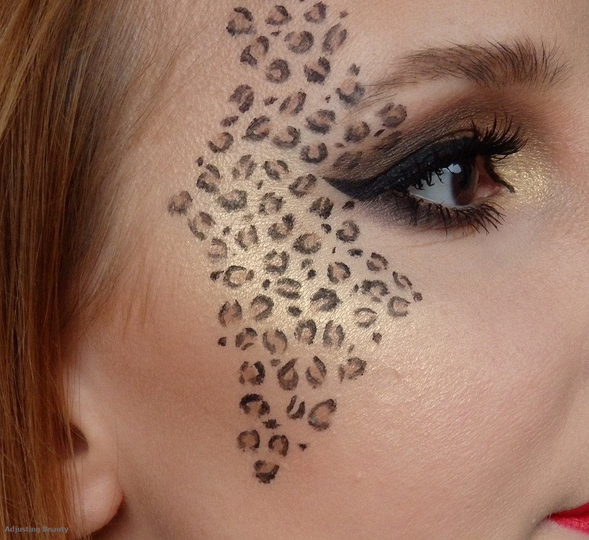 Pretty Leopard Makeup - Adjusting Beauty
