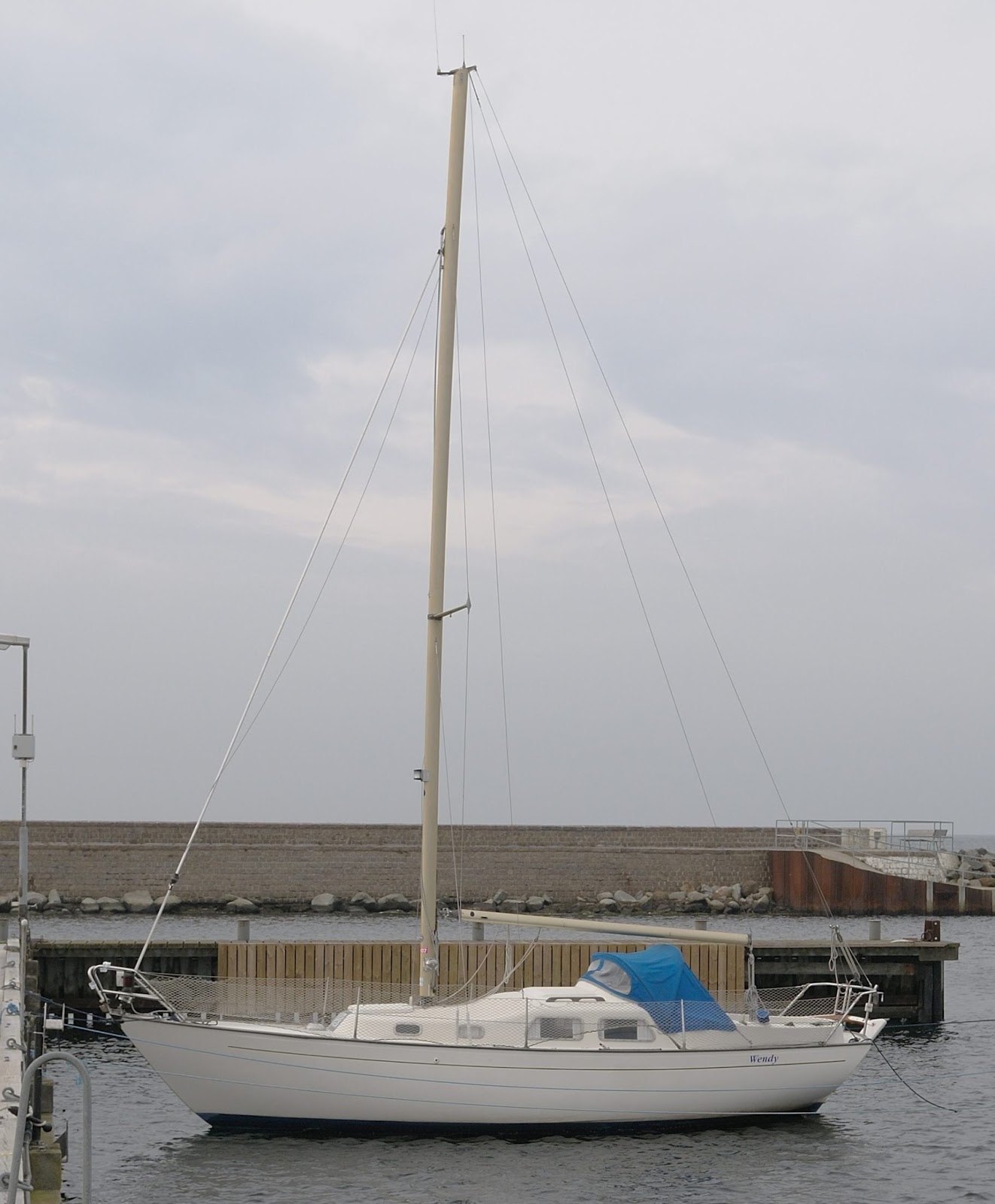 Mar de por medio: The boat: Amigo 27