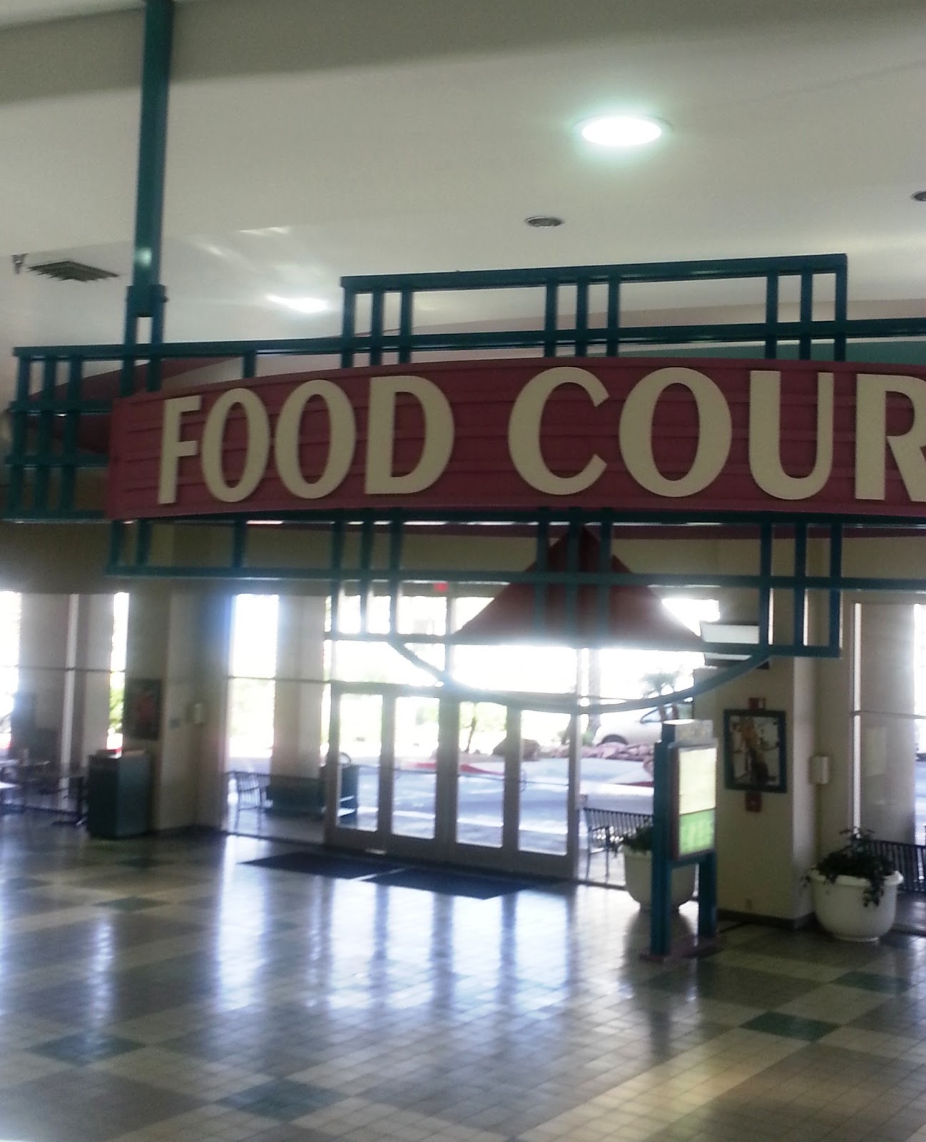 Laughlin Buzz: A visit to the Food Court at the Laughlin Mall