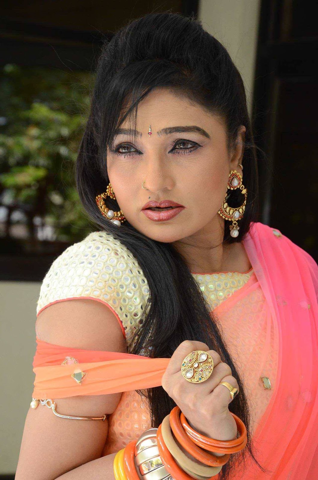 Ramya Sri Latest Hot Cleveage Transparent Pink Traditional Saree ...