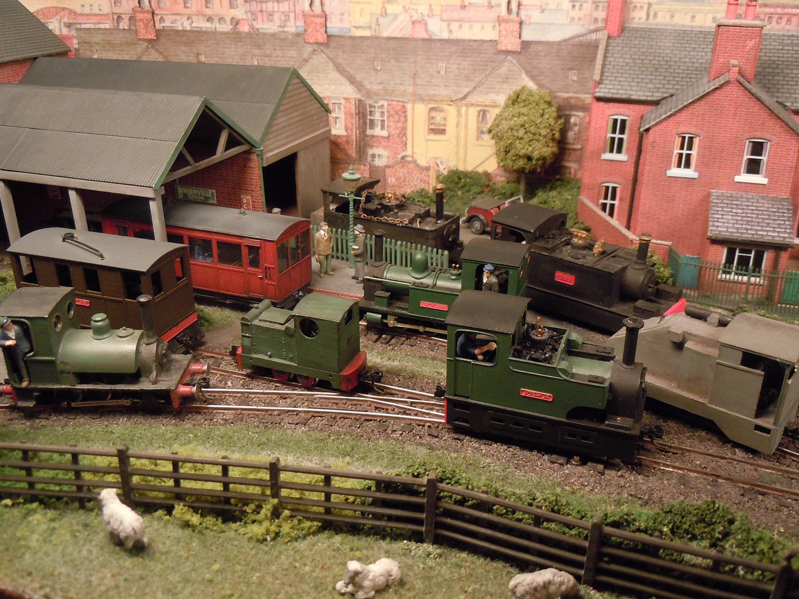 Michael's Model Railways: Awngate (009)
