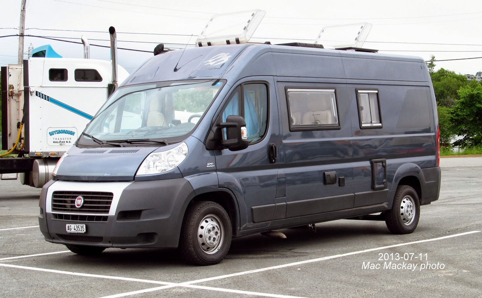 Truckfax: Campers in contrast